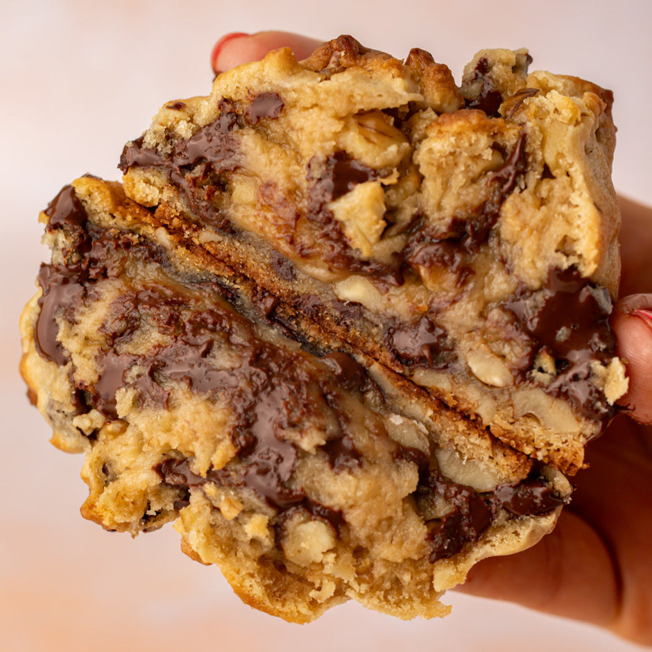 Crème Bakery ™️ - Freshly Baked Cookies in Tampa & Delivered Cookies